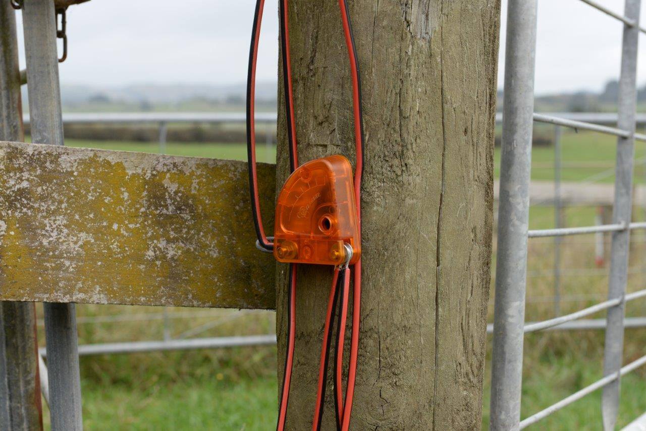 Gallagher Adjustable Lightning Diverter – FenceFast Ltd.